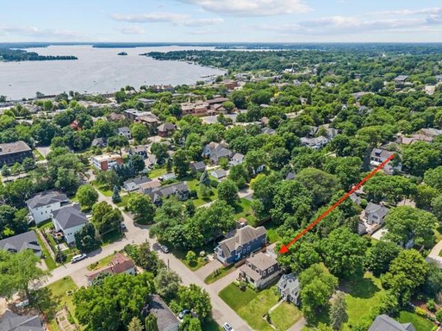 219 Chicago Ave N, Wayzata, MN 55391