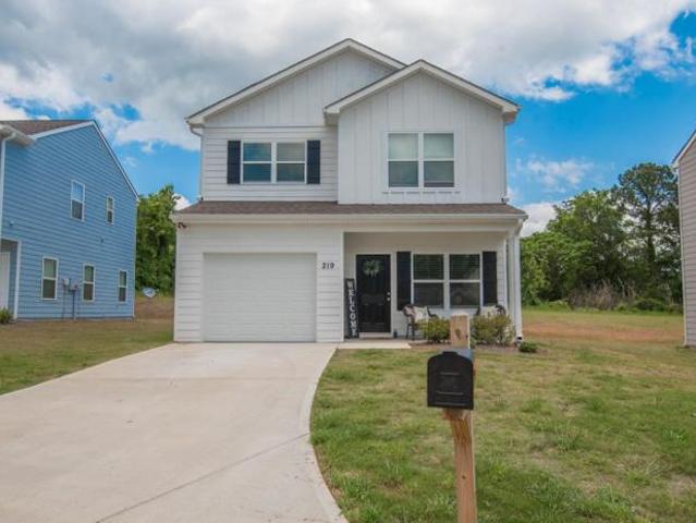 219 Creekside Manor Dr, Thomaston, GA 30286