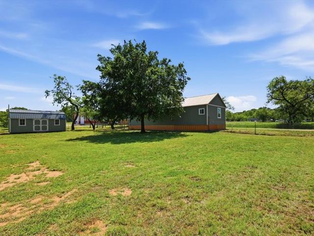 219 Cumberland Trl, Bridgeport, TX 76426