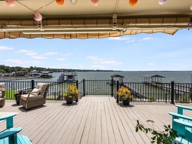 219 Admiral Dr, Gun Barrel City, TX 75156