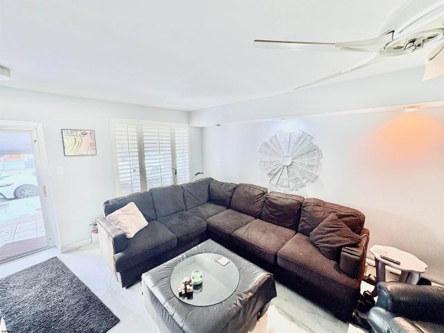 219 Arizona Ave