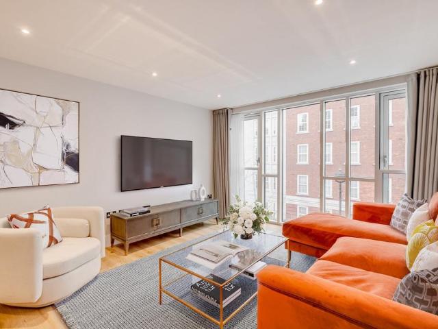 219 Baker, Baker Street, Marylebone, NW1 3 bed apartment to rent £9,624 pcm £2,221 pw
