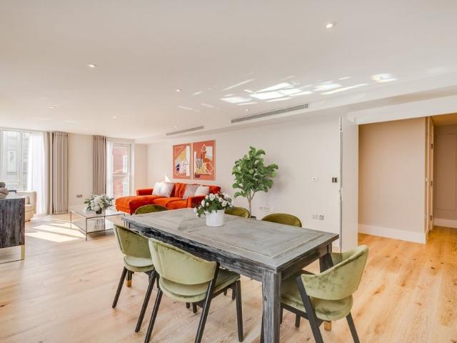 219 Baker, Baker Street, Marylebone, NW1 6XE