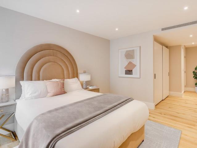 219 Baker, Baker Street, Marylebone, NW1 6XE