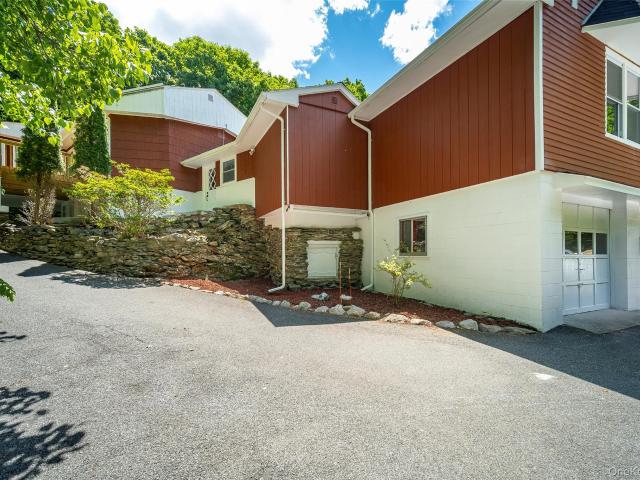 219 Benedict Road