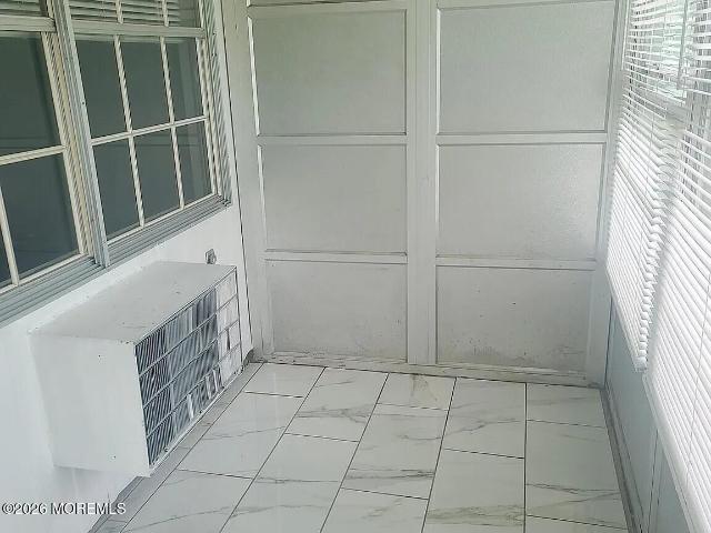219 Buckingham Court Unit E