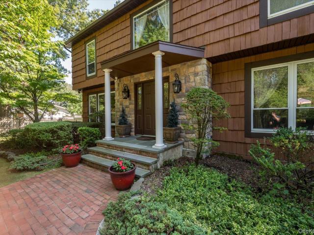 219 Burrs Lane