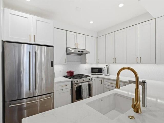 219 Grand St Apt 4A, Hoboken, NJ 07030