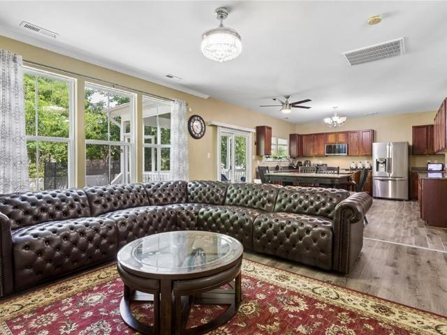 219 Dogwood RD