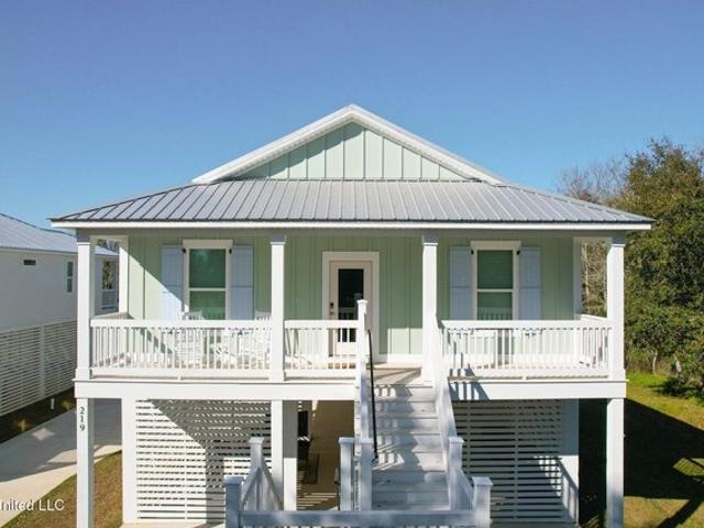 219 Demetz Ave, Pass Christian, MS 39571