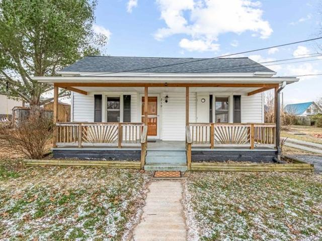 219 Denby St, Radford, VA 24141