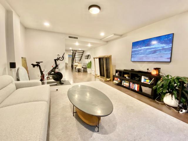 219 E 11th Street 1