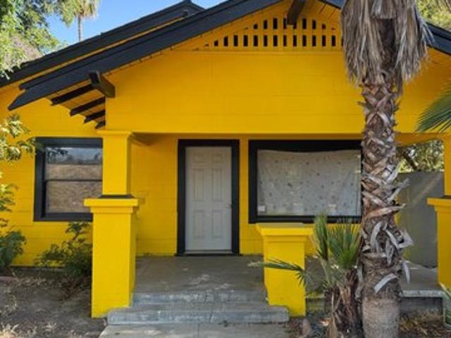 219 E Dennett Ave, Fresno, CA 93728
