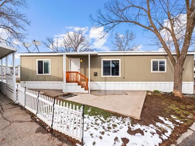 219 E Detroiter Cir, Murray, UT 84107