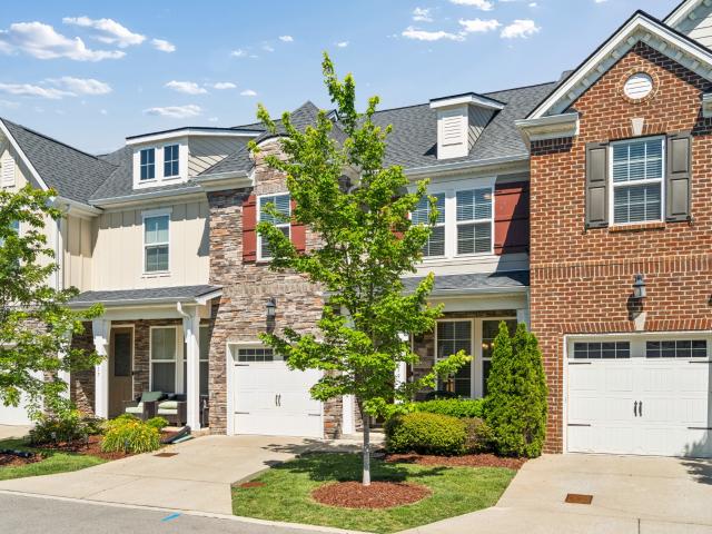 219 Esker Dr