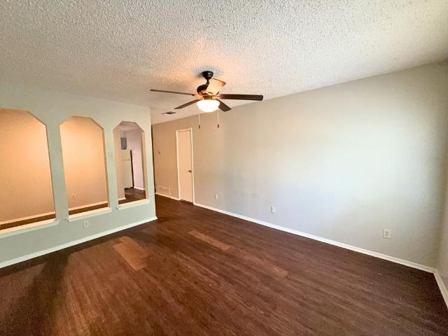 219 Fry St, Unit 12, Denton, TX 76201 | MLS #21034