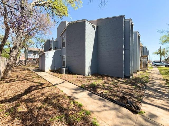 219 Fry St, Unit 7, Denton, TX 76201 | MLS #21035