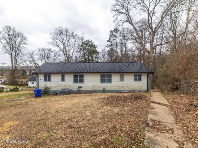 219 Highland Ave