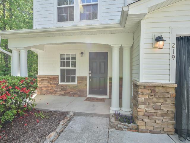 219 Hillview Drive