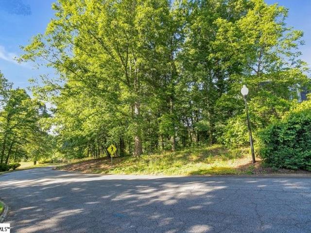 219 Huntcliff Dr, Taylors, SC 29687