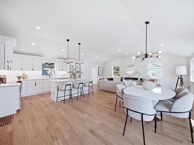 219 Hunting Rd, Needham, MA 02494