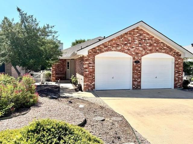 219 Oak Hill Dr, Kerrville, TX 78028