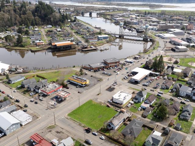 219 Lincoln St, Hoquiam, WA 98550 | MLS #2351