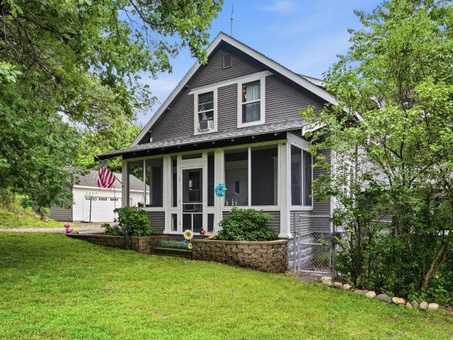 219 Main Street N