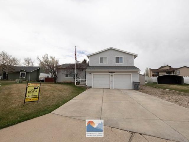 219 Marble Dr, Evanston, WY 82930
