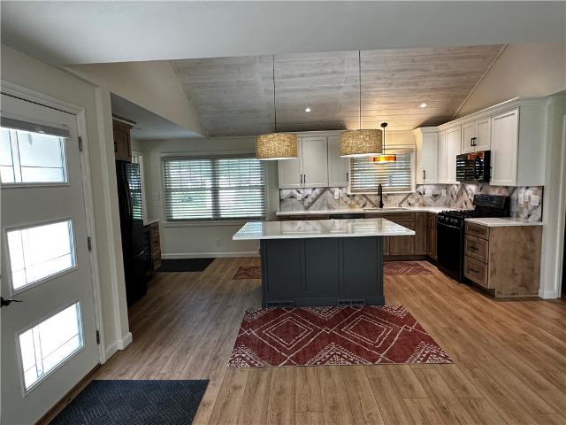 219 Meadowbrook Rd