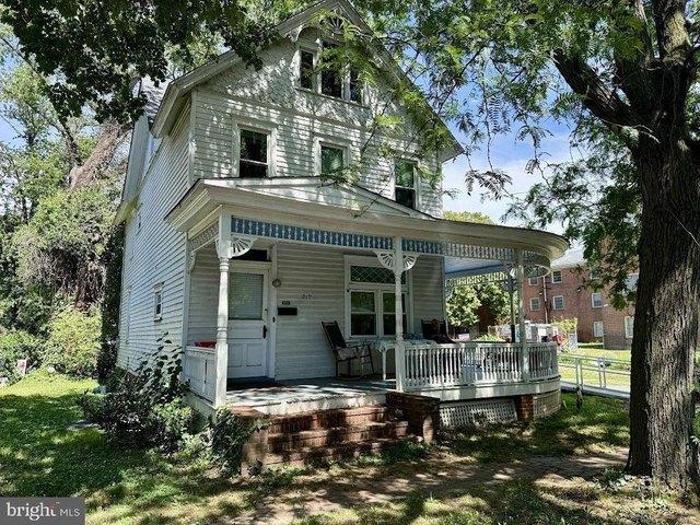 219 N Governors Ave, Dover, DE 19904