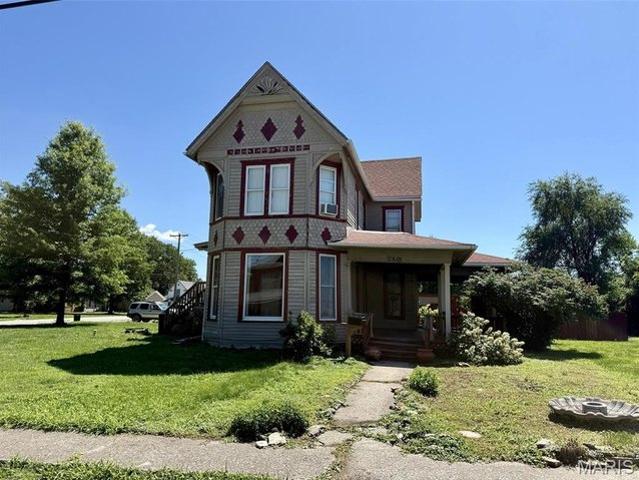 219 N Main Cross St, Bowling Green, MO 63334