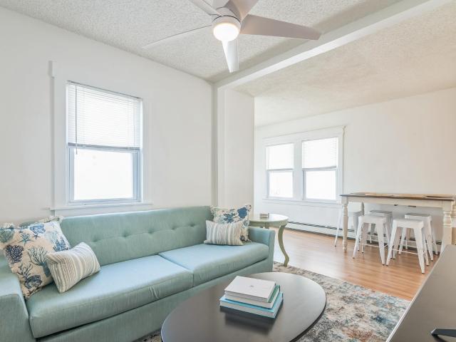 219 N Somerset Ave
