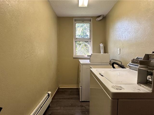 219 North Ave 1