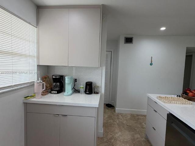 219 NE 14th Ave, Unit 101, Hallandale Beach, FL 33009 | MLS #A12000
