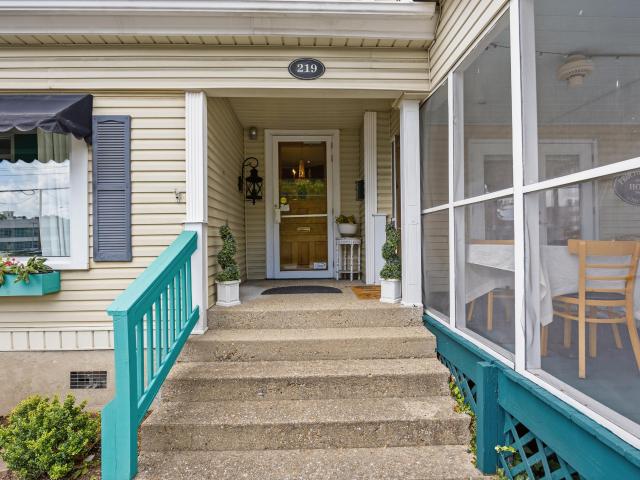 219 S 4th Street