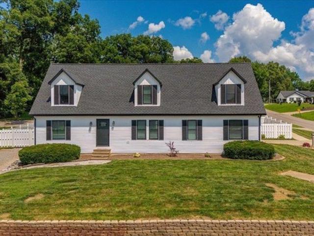 219 S 6th St, Rockport, IN 47635