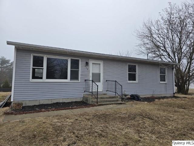 219 S First St, Carthage, IL 62321