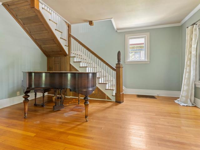 219 S Highland Avenue