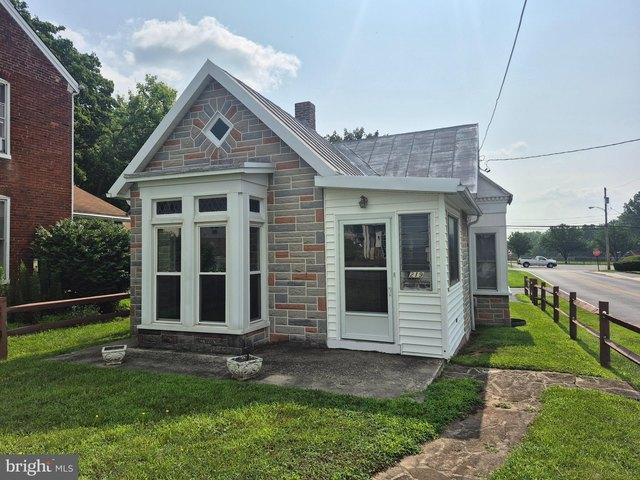 219 S Seton Ave, Emmitsburg, MD 21727