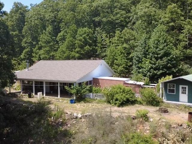219 Shanendoah Ln, Mena, AR 71953