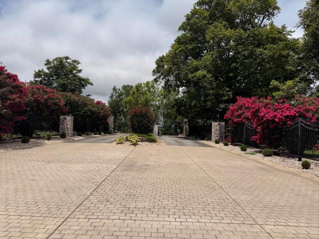 219 Stillwater Boulevard