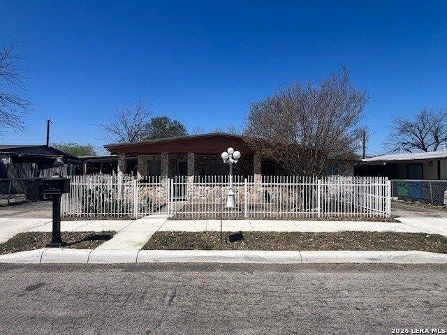 219 SW 37th St, San Antonio, TX 78237
