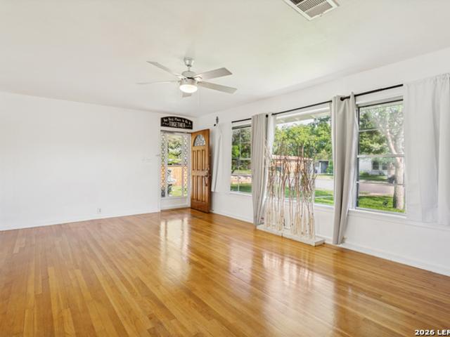 219 Pinewood Ln