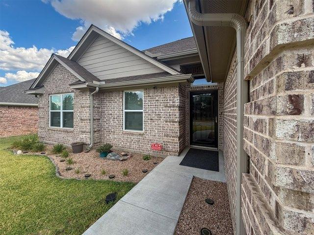 219 Quail Run, Aubrey, TX 76227
