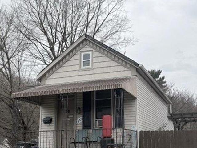 219 Rohman Ave, Bromley, KY 41016