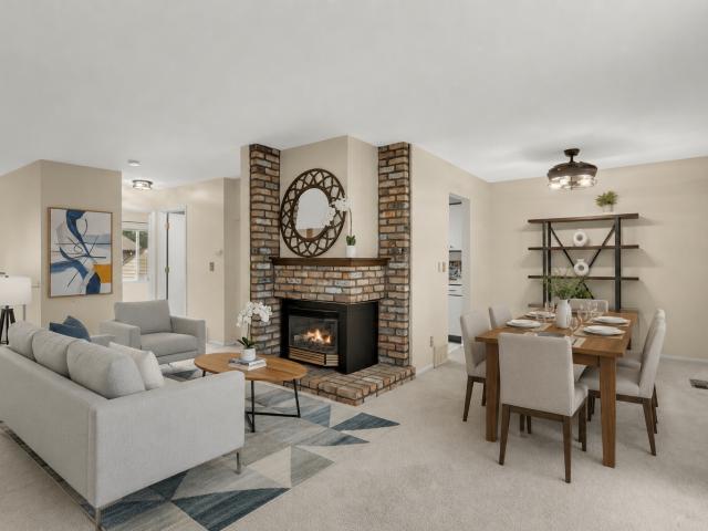 219 W Eagle Lake Drive