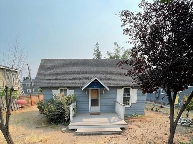 219 W Highland Ave, Chelan, WA 98816