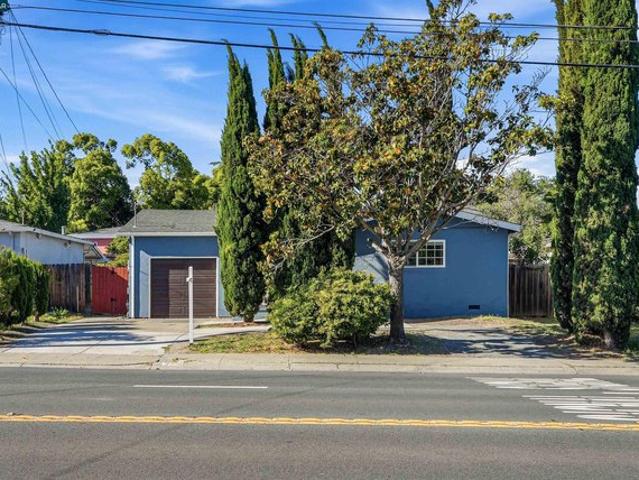 219 W Leland Rd, Pittsburg, CA 94565