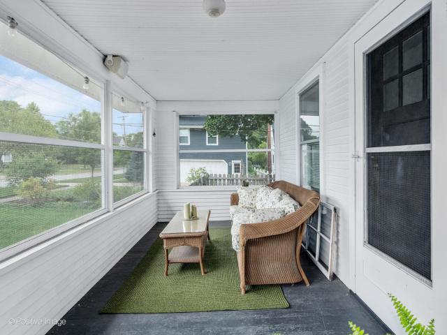 219 W Oak Avenue